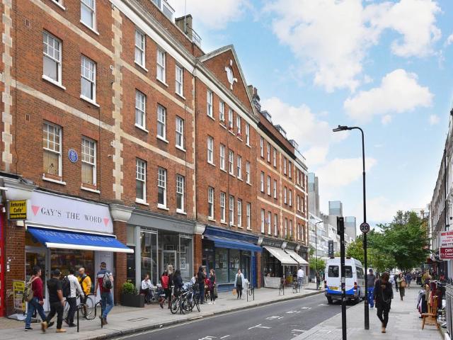 SURREALISM IN THE HIGH STREET | andy merrifield